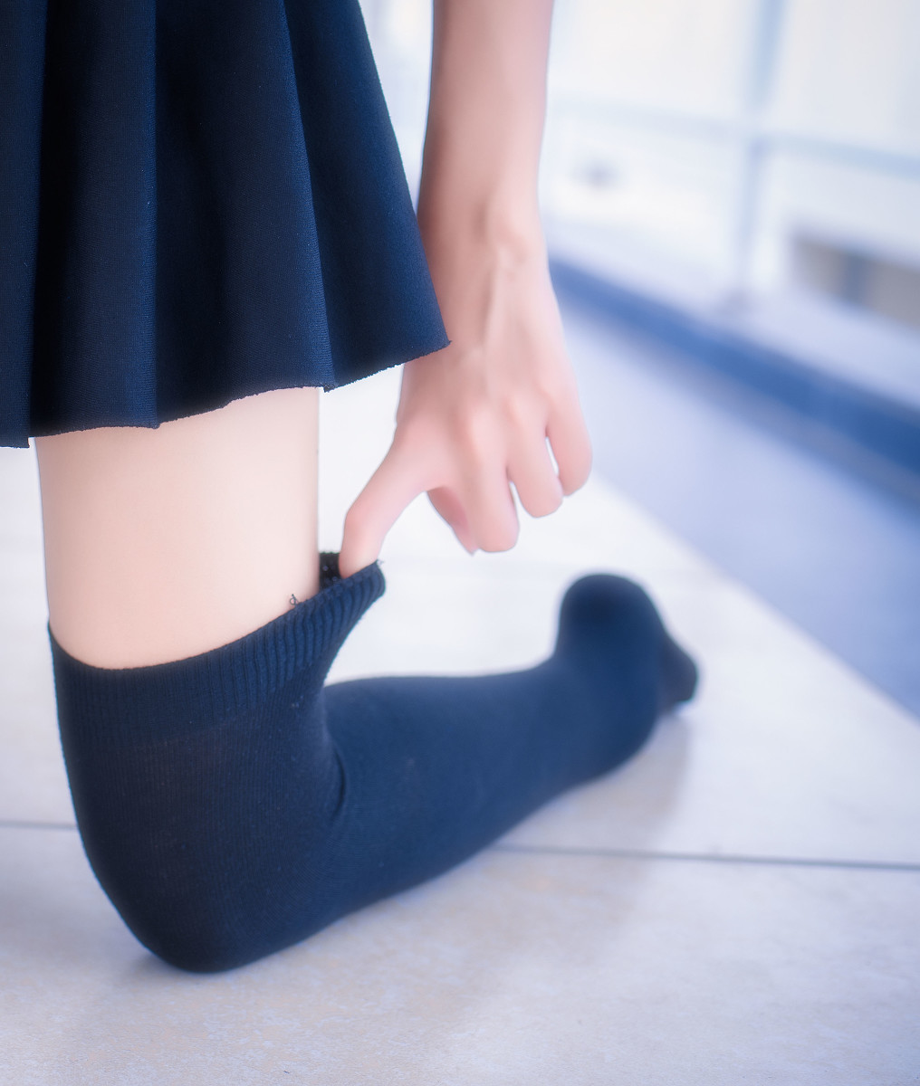 少女绝对领域jk黑丝写真【20p】 第2页绅士图书馆